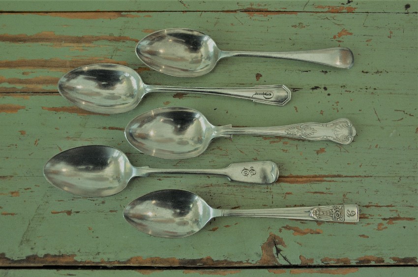 A Vintage Affair- Vintage Crockery Hire