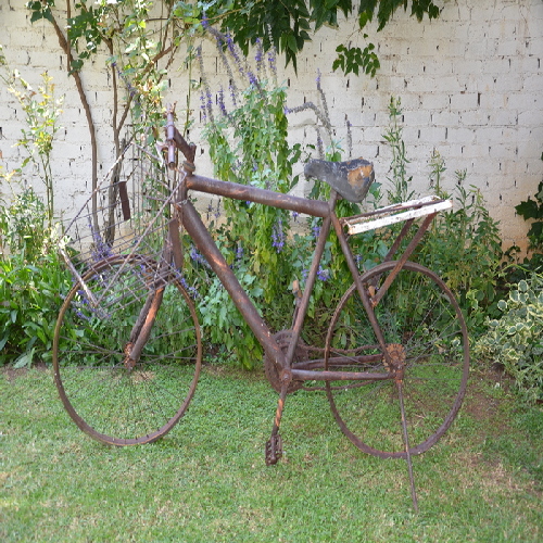 A Vintage Affair- Vintage Crockery Hire