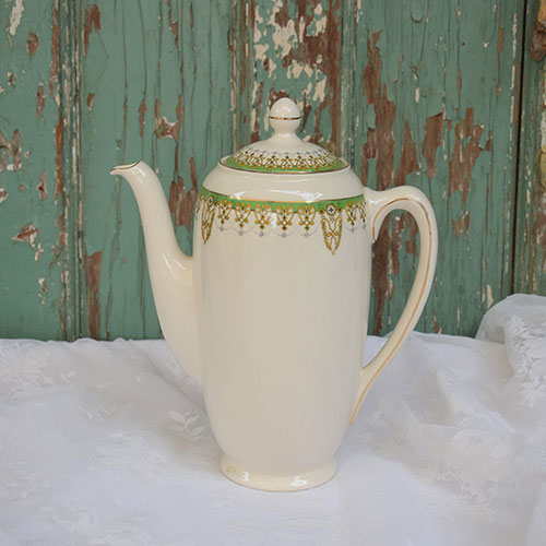 A Vintage Affair- Vintage Crockery Hire